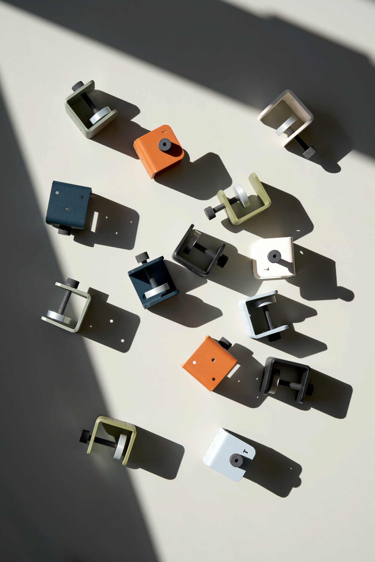 Wall BRACKET - Create unique and creative TIPTOE shelves