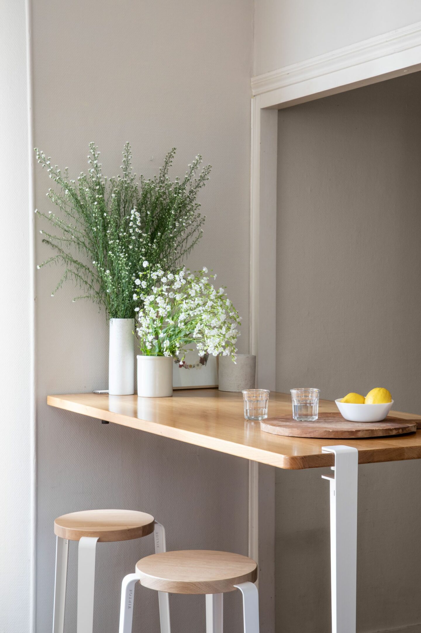 Pied pour table bar et mange-debout TIPTOE - Serre joint - Couleurs