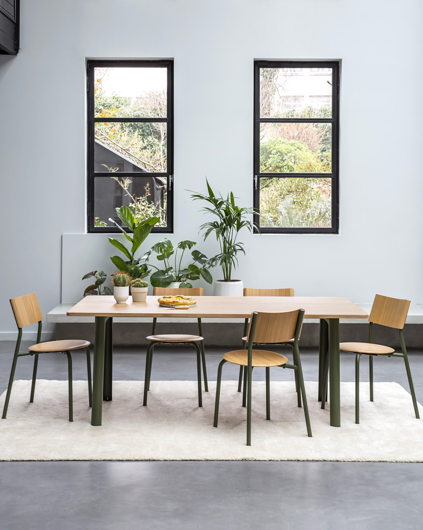 NEW MODERN, the new table system for large desks and tables