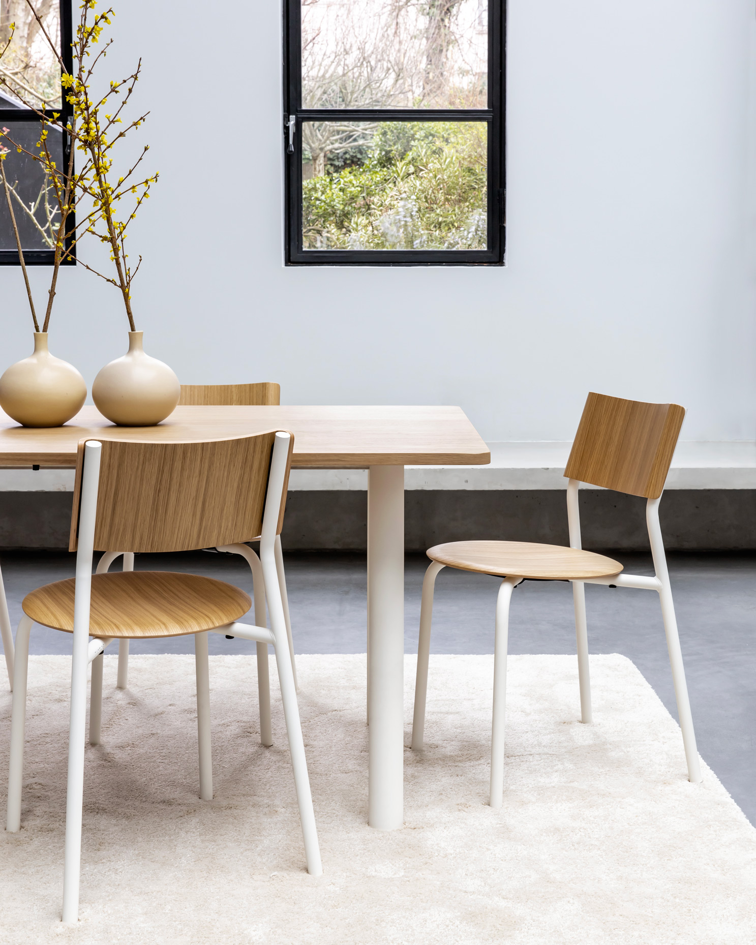 NEW MODERN, the new table system for large desks and tables