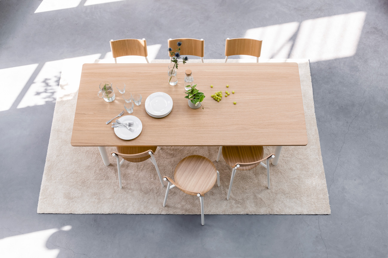 NEW MODERN, the new table system for large desks and tables