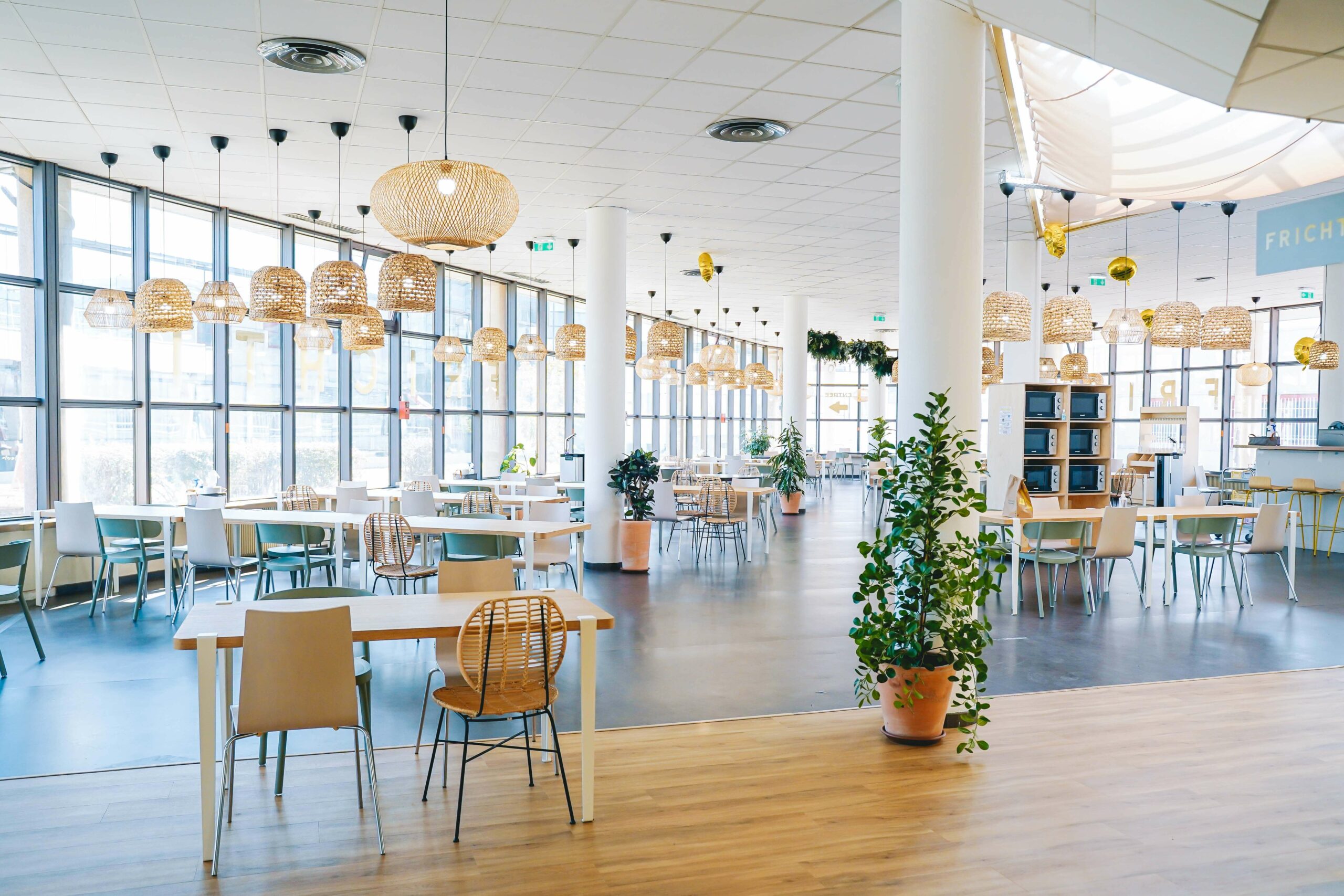 Professionals: realise your project with TIPTOE furniture