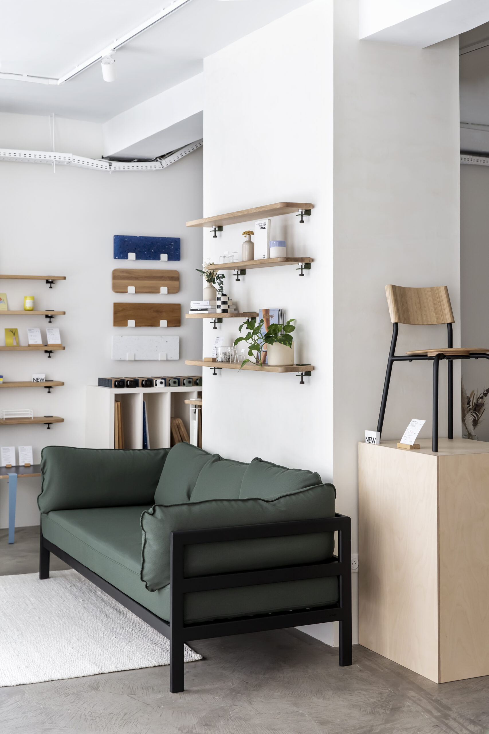 The first TIPTOE shop installed in the heart of Paris