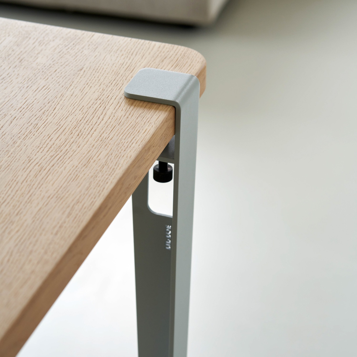 Table and desk leg 75cm - Create a unique piece of furniture